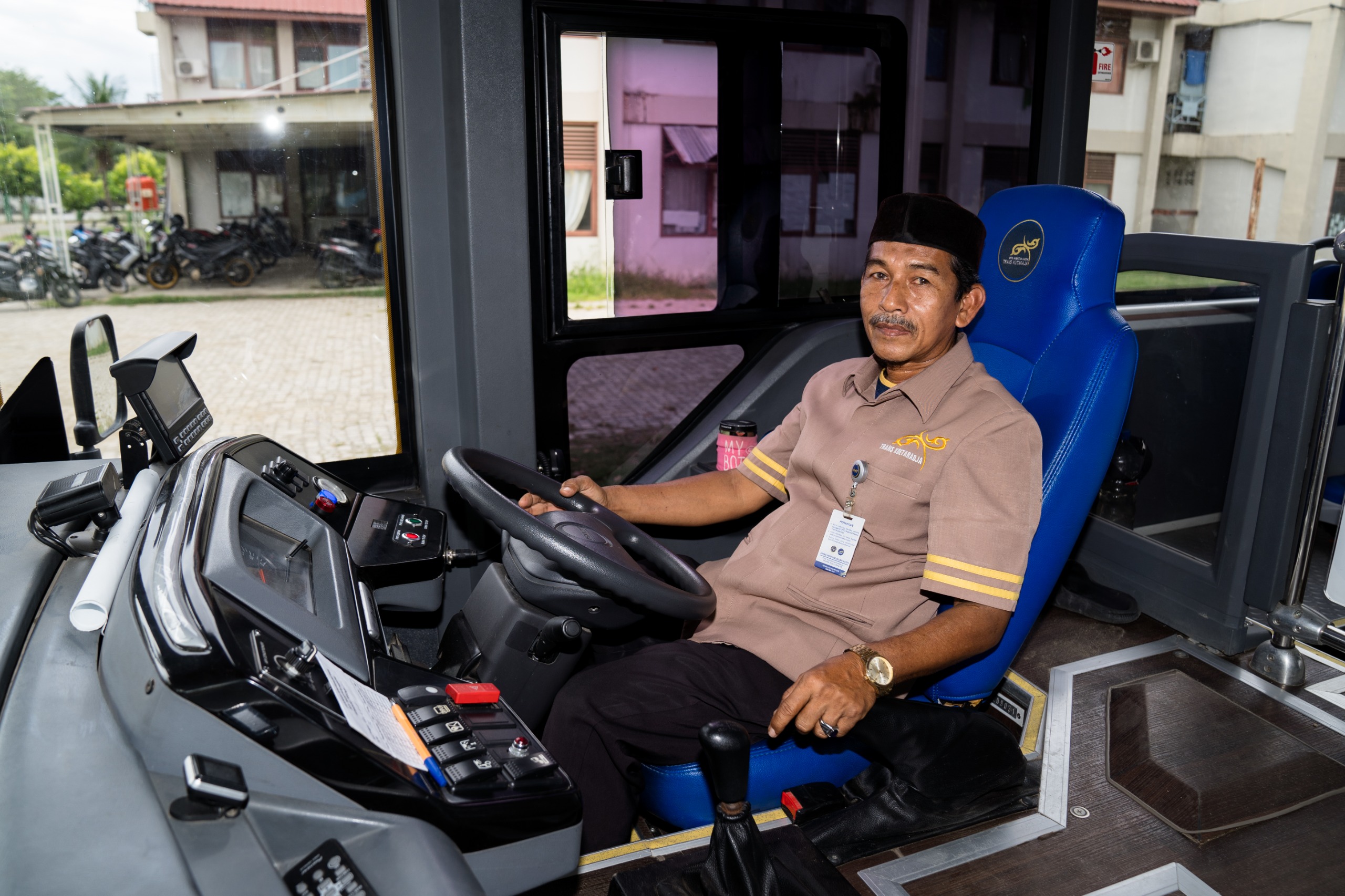 Muhammad Yacub, Dibalik Setir Bus Trans Koetaradja - Dishub