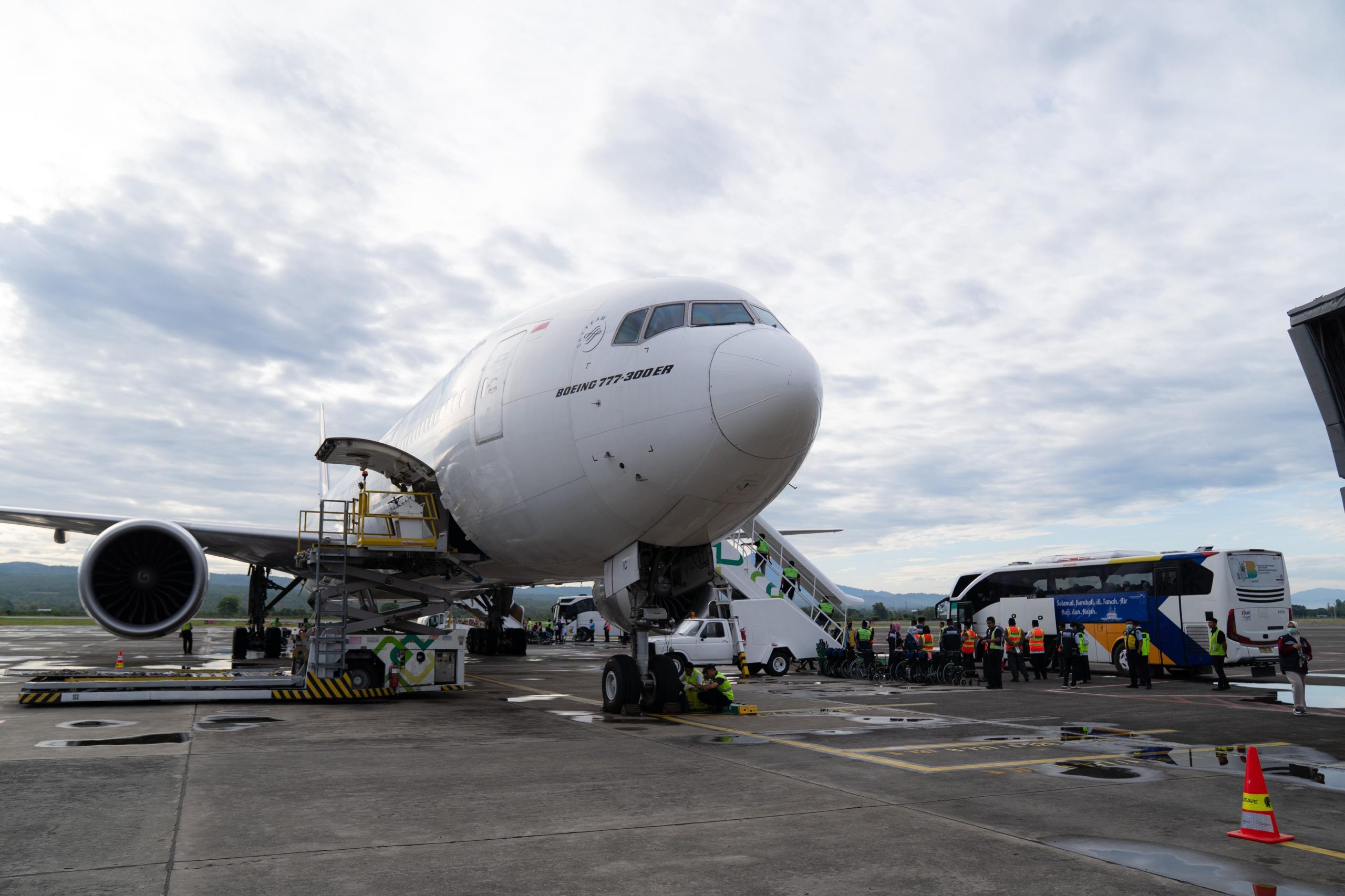 22 Petugas Dalops Dishub Aceh Kawal Arus Kedatangan Jemaah Haji - Dishub
